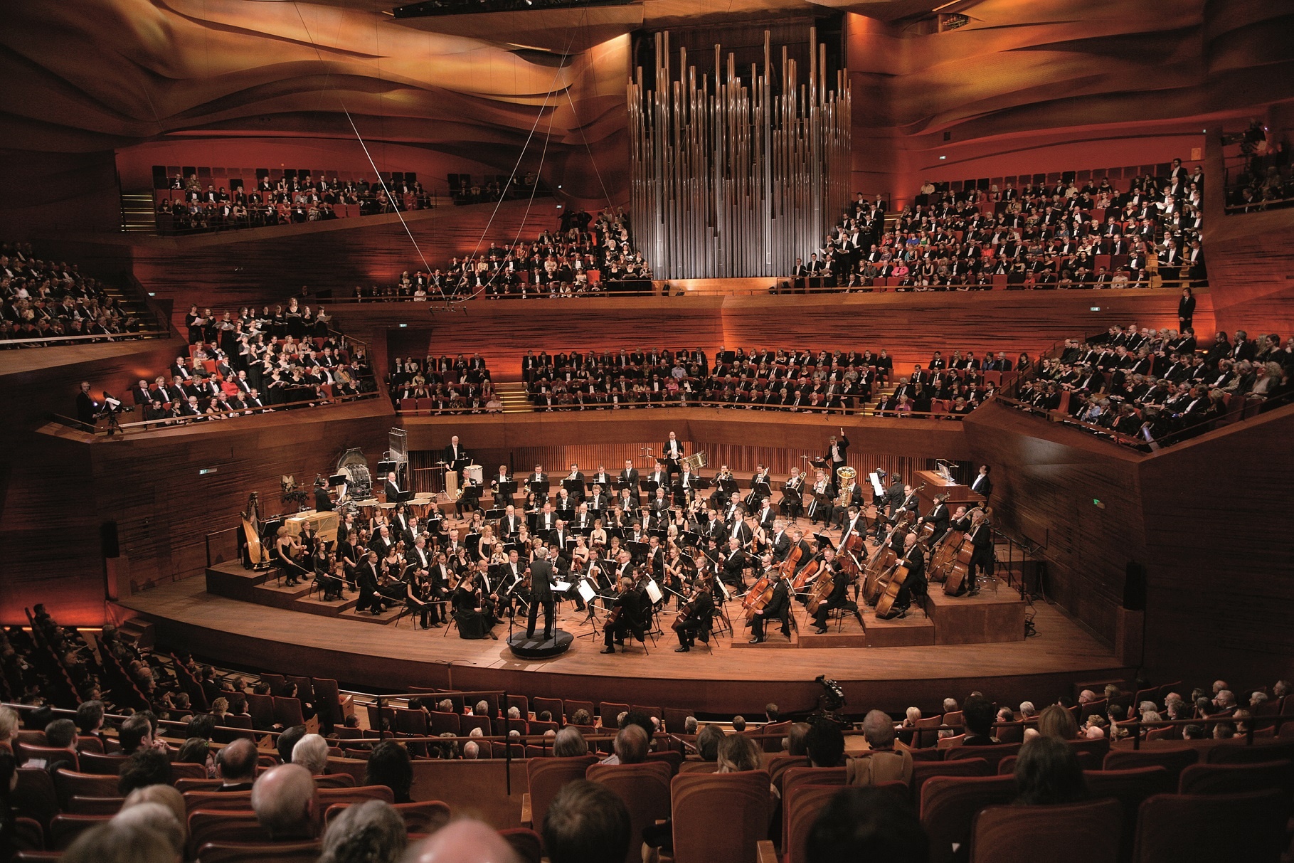 Performing Arts Centers - L-Acoustics