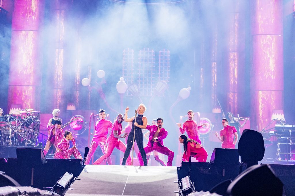 Pink Beautiful Trauma World Tour - L-Acoustics