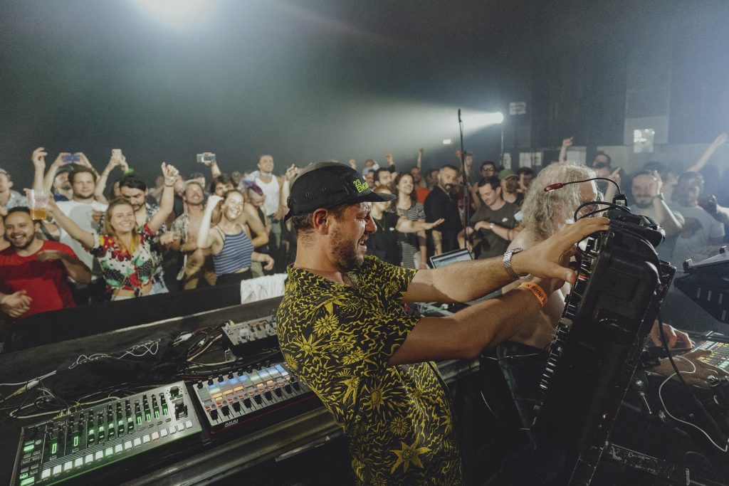 Molecule Acousmatic Tour Dives into Darkness with L-Acoustics L-ISA - L ...