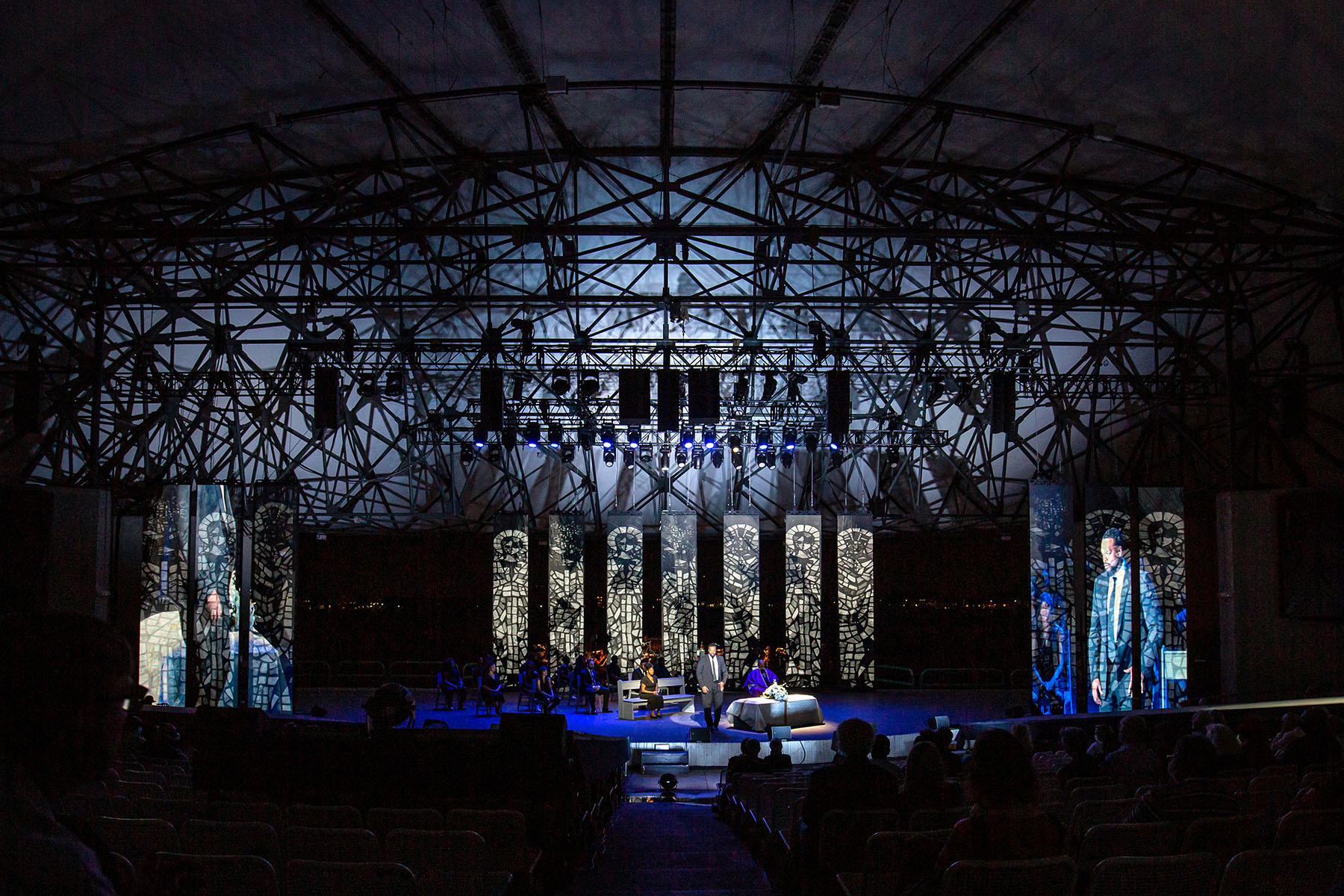 Michigan Opera Theatre's Blue Breaks Through to Audiences with L ...