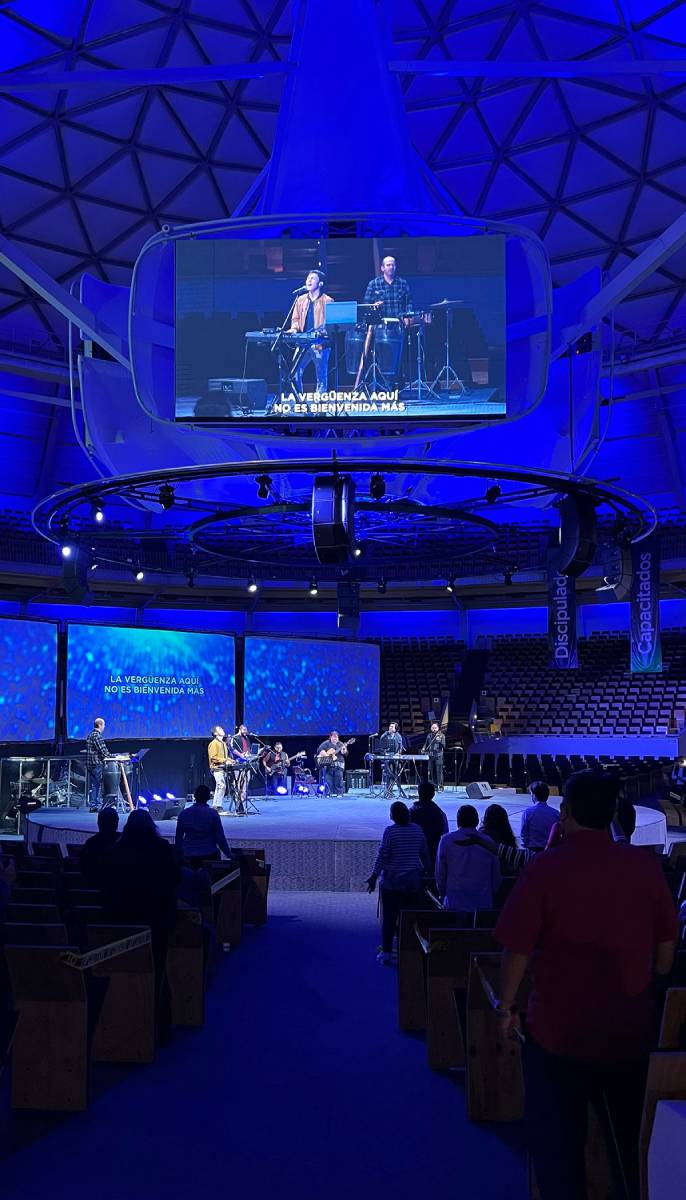 Fuente de Vida Gushes Over New A10i Professional Audio System - L-Acoustics