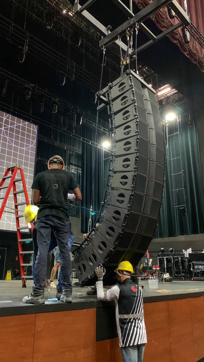 K2 Professional Sound System at Star Performing Arts Centre - L-Acoustics