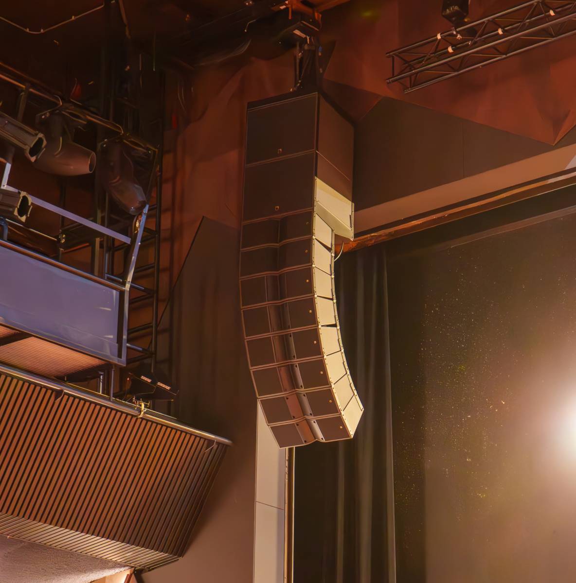Professional Sound System Kara II at Theatre Spant! - L-Acoustics